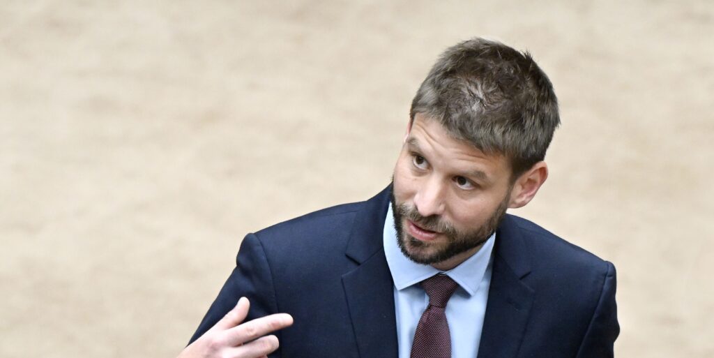 Danko Šimečkovi: Vy a všetci v PS ste sa naučili ako dojiť štát ...