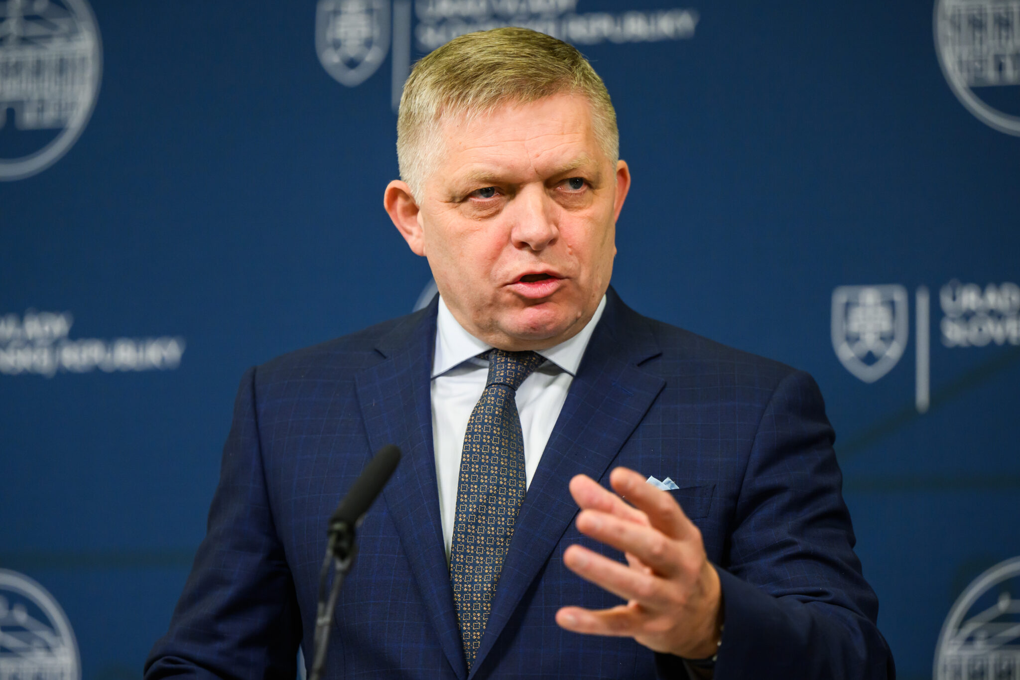 Fico rešpektuje rozhodnutie Ústavného súdu, schôdza k hlasovaniu o ...