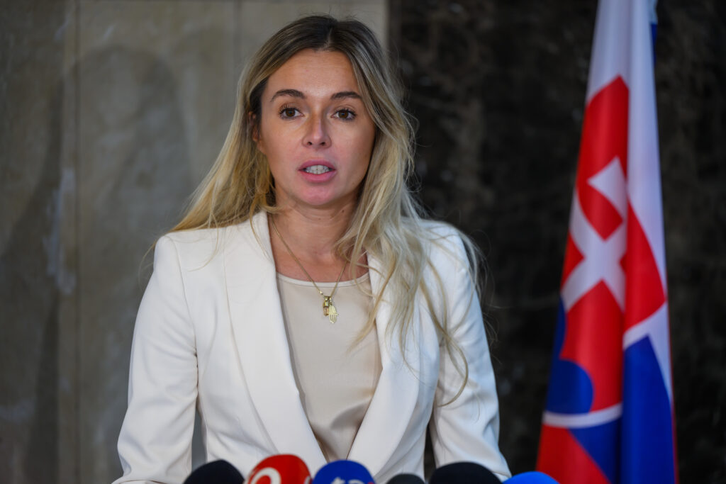 Zacharová reaguje na závery monitorovaciu skupiny europoslancov ...