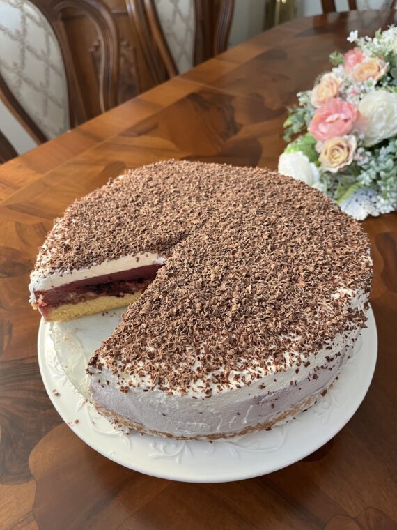 Ovocná torta so šľahačkou | eReport Trnava